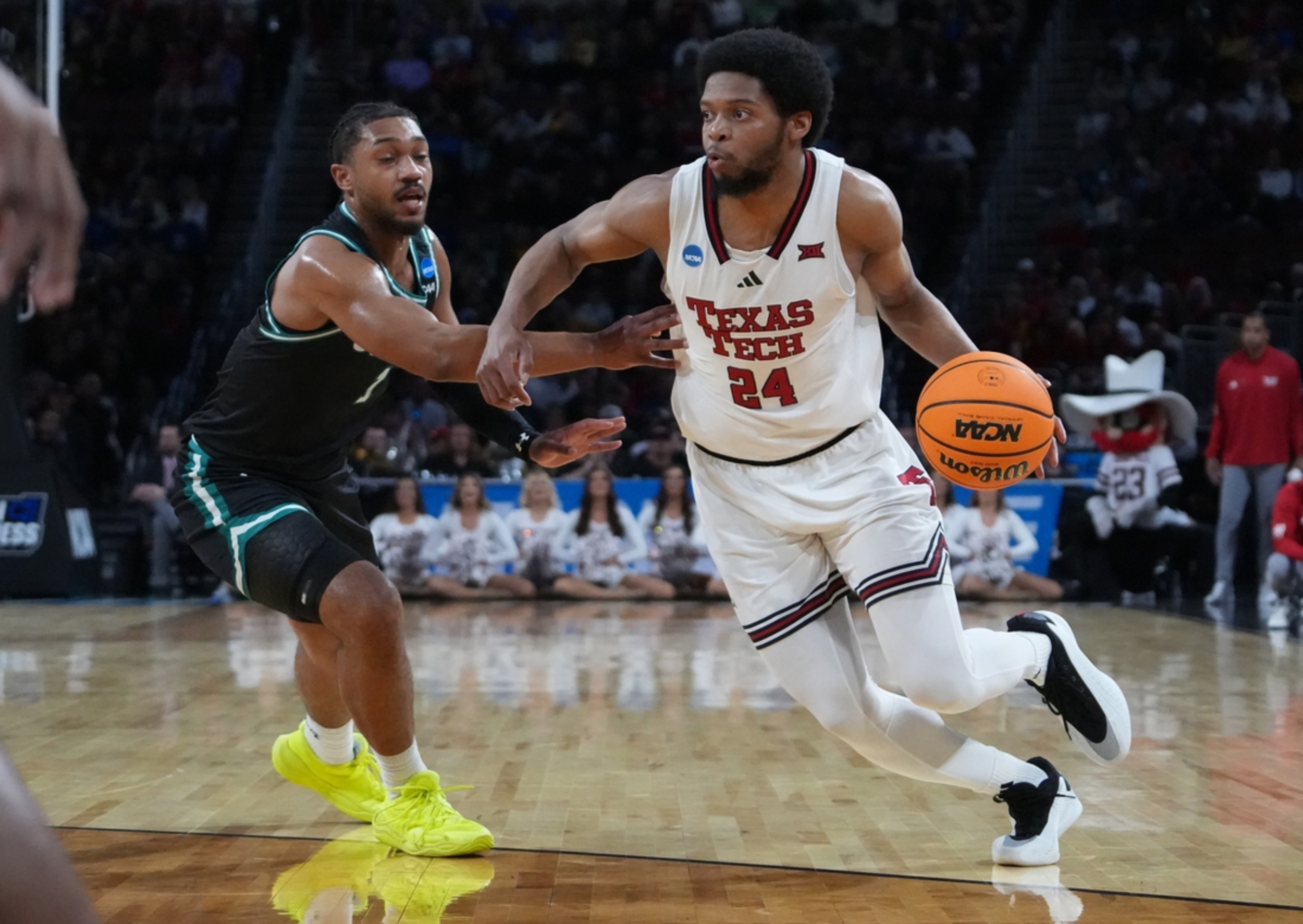 Kerwin Walton hits 8 treys to lead Texas Tech over UNC Wilmington