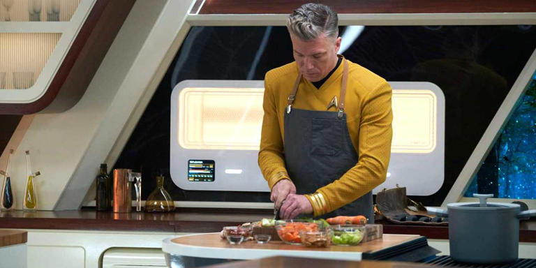 Let Pike Cook: Anson Mount’s Star Trek Strange New Worlds Plan Needs To ...
