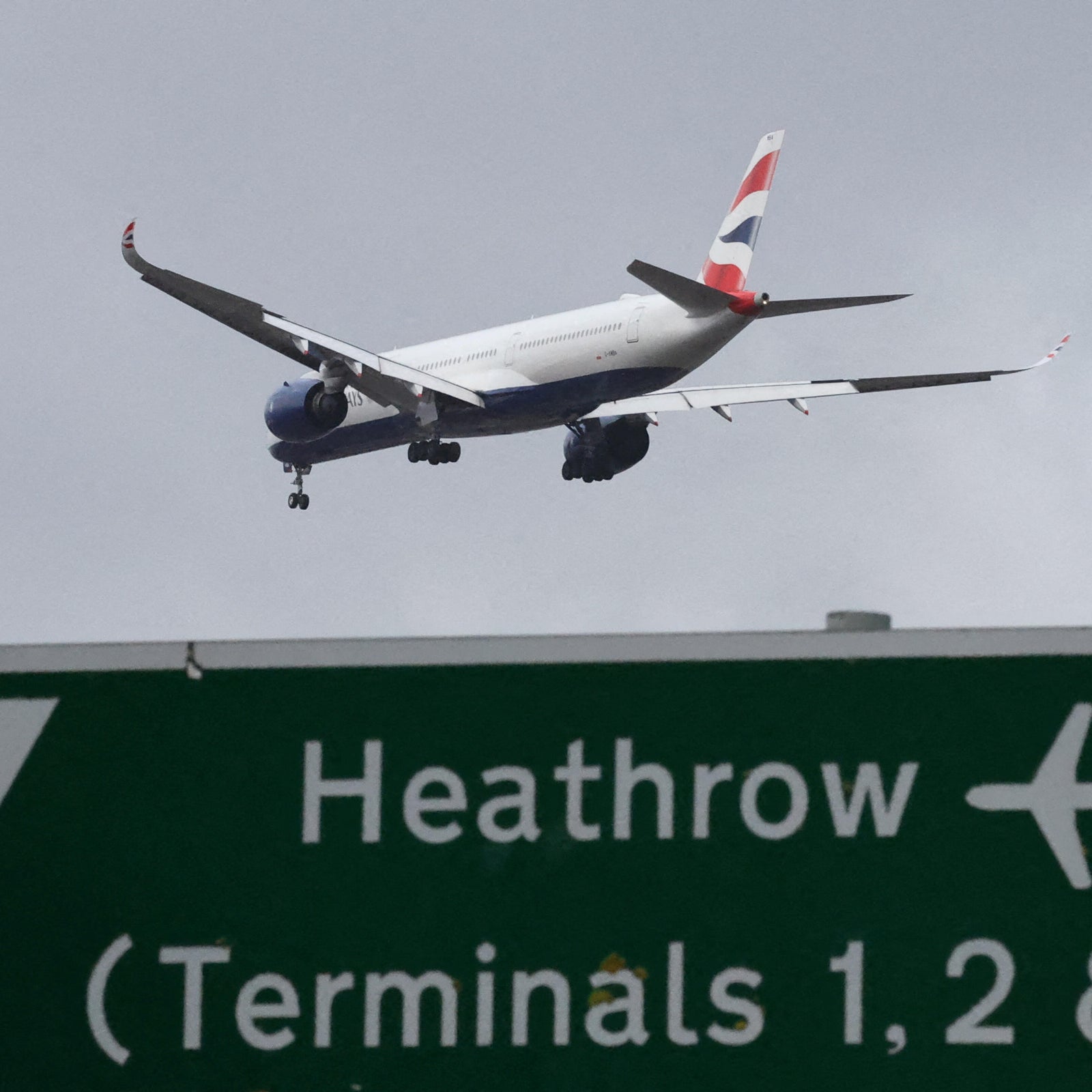 London's Heathrow Airport closed Friday due to power outage from nearby ...