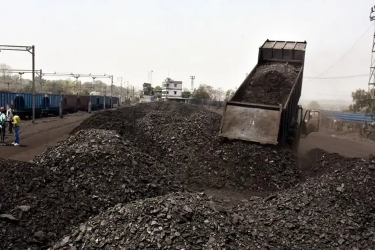 Coal sector crosses one billion tonne milestone in FY25