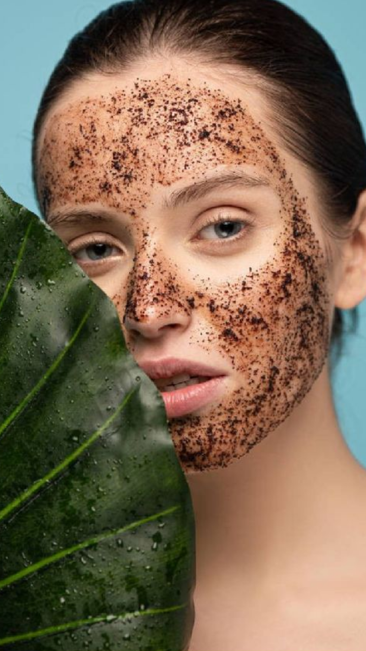Black coffee scrub mask for glowing skin: How to use, benefits, and more