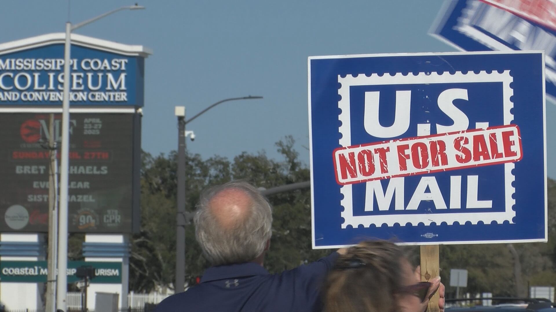 Postal workers take stand against privatization of postal service ...