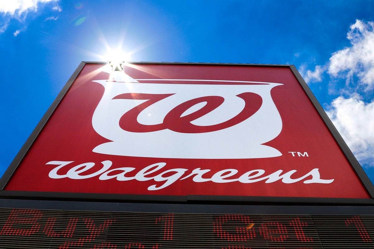 Walgreens employee arrested for assault after attempting to stop shoplifter