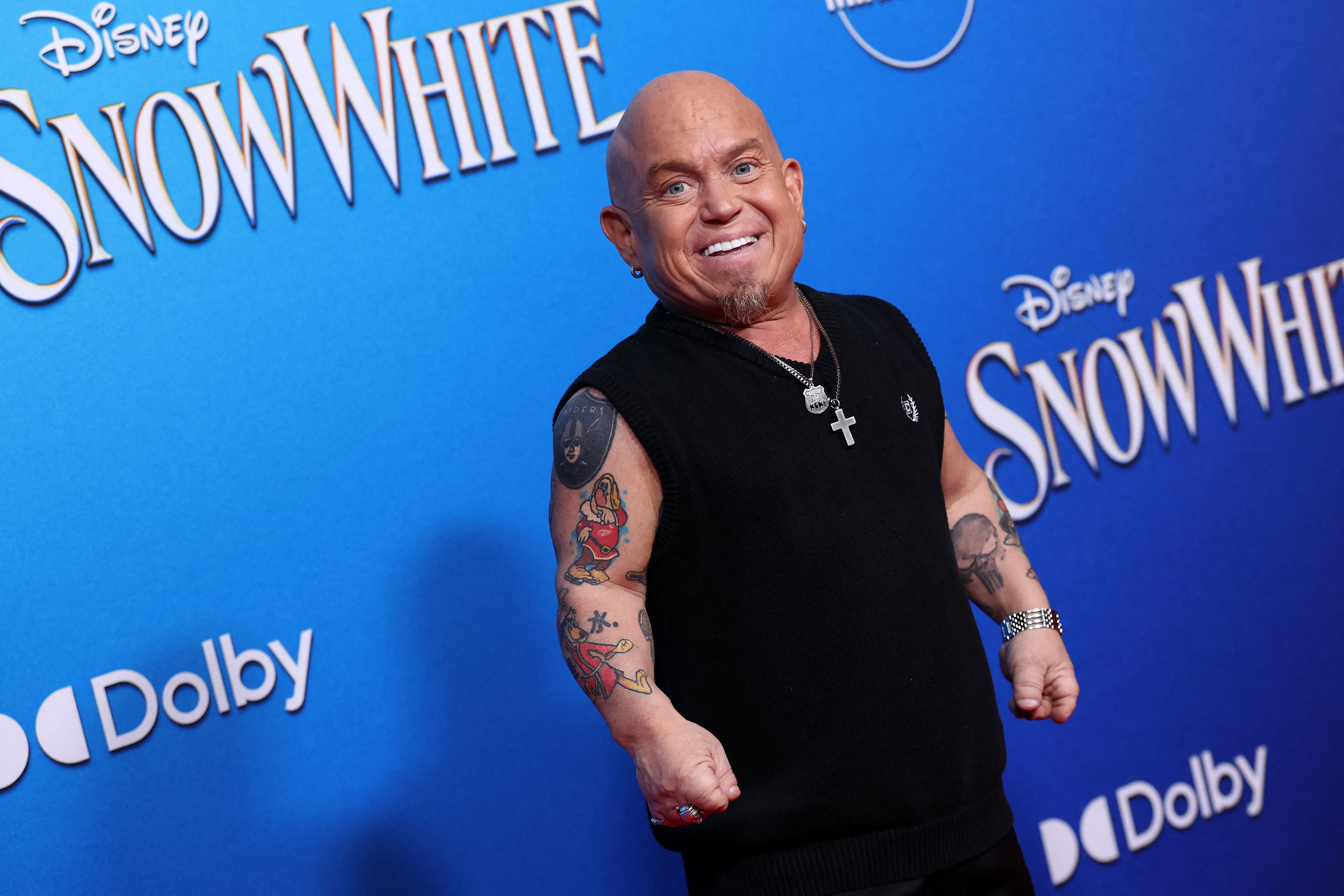 Why are the seven dwarfs CGI in the Snow White remake?