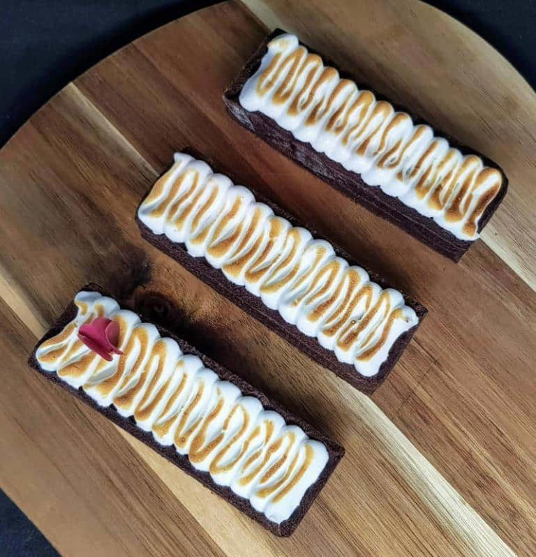 Step by Step to Pastry Perfection: Make Your New Favorite Dessert at Home