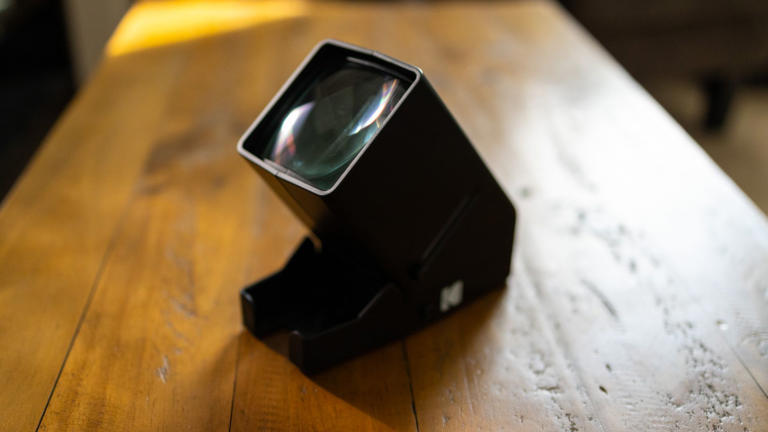 Kodak 35mm Slide Viewer review - a handy tool for sorting out your old ...