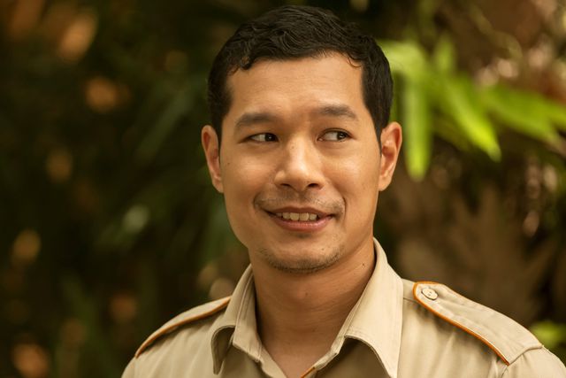 “The White Lotus”' Tayme Thapthimthong Was a Dancer, Army Soldier and Bodyguard Before Booking ...