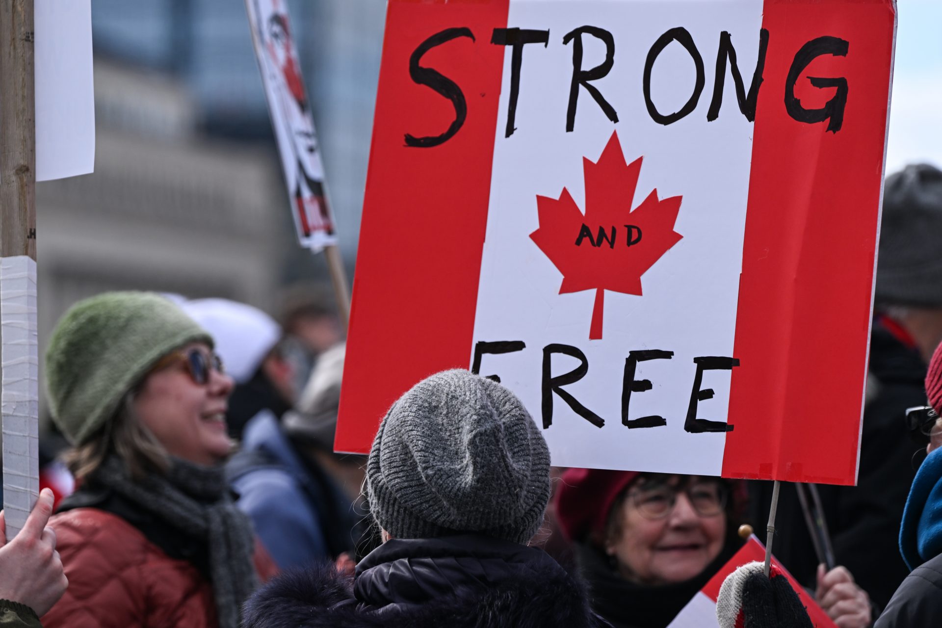 Canadians have no desire to become the 51st state, poll finds