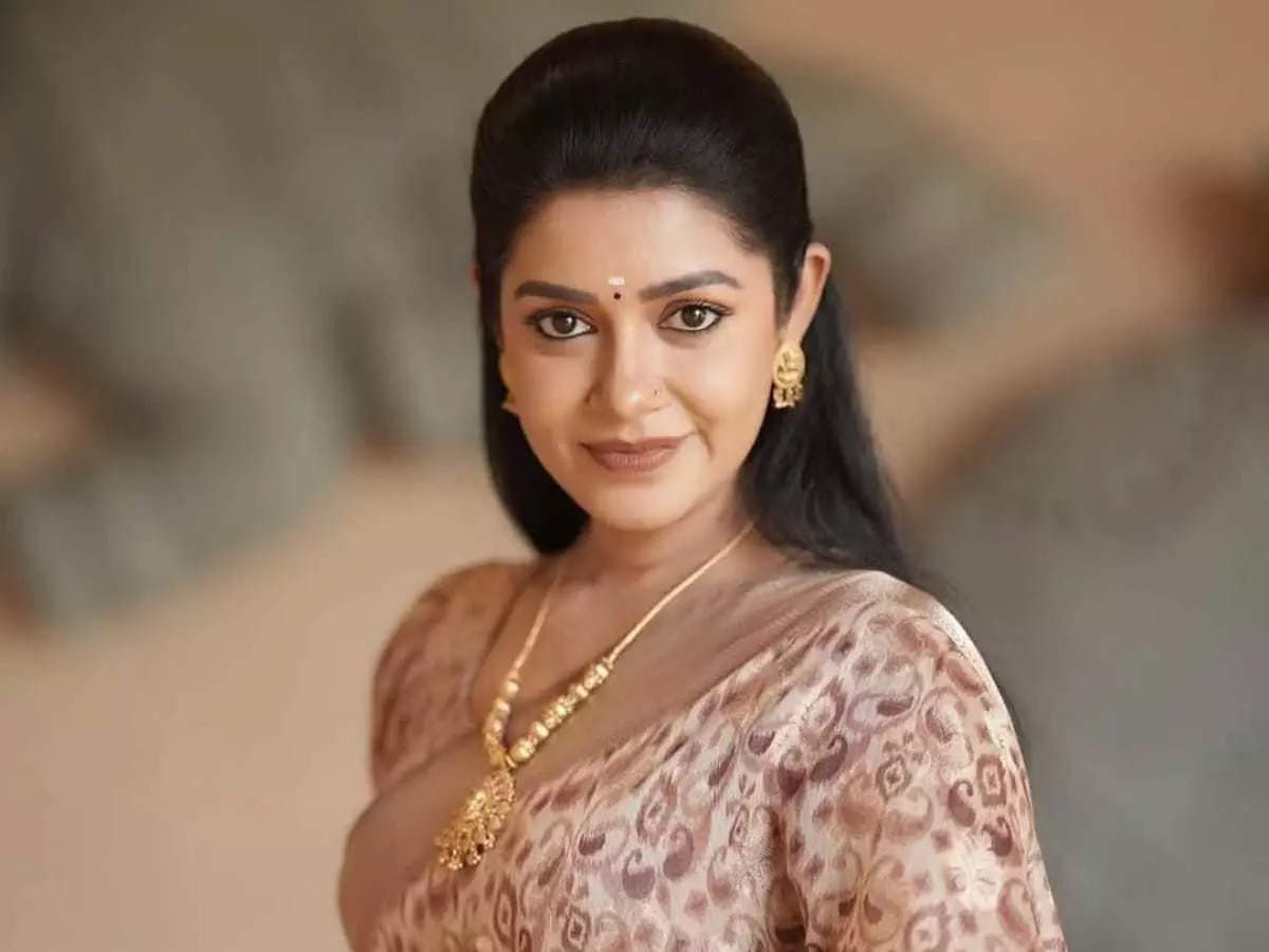 Did you know Gettimelam actress Chaya Singh acted in Dhanush’s film Power Paandi?