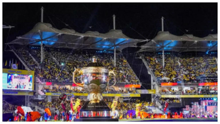 Ricky Ponting performs 'puja' with Punjab Kings team ahead of IPL 2025 ...