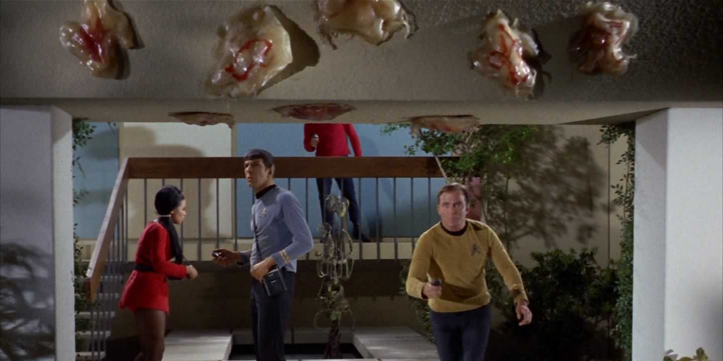 10 Dark Star Trek: TOS Episodes That Are More Horror Than Sci-Fi