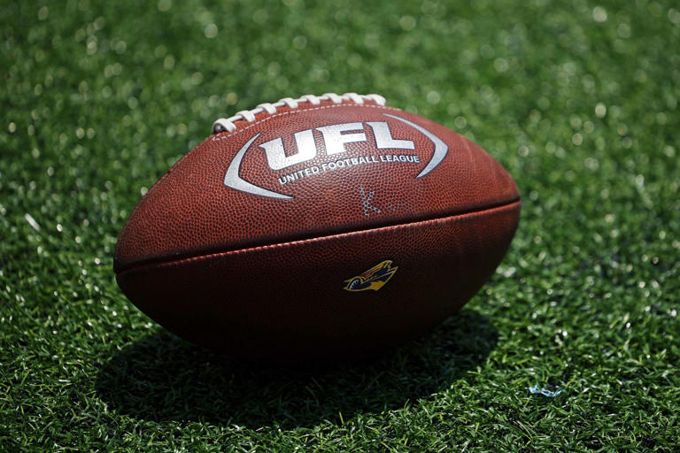 Former Browns coaches & players in the UFL as spring league kicks off ...