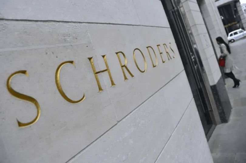 Schroders assets under management remain stable after weak performance