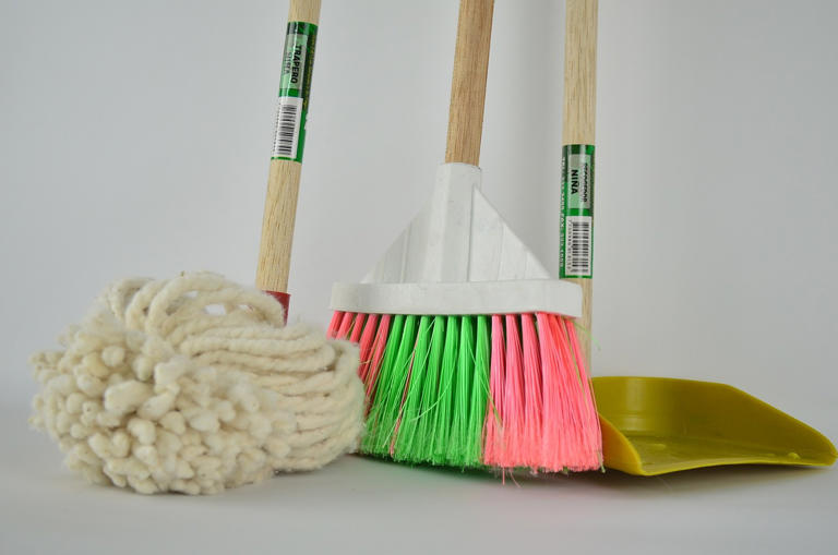 How to build an ADHD cleaning routine that works without stress