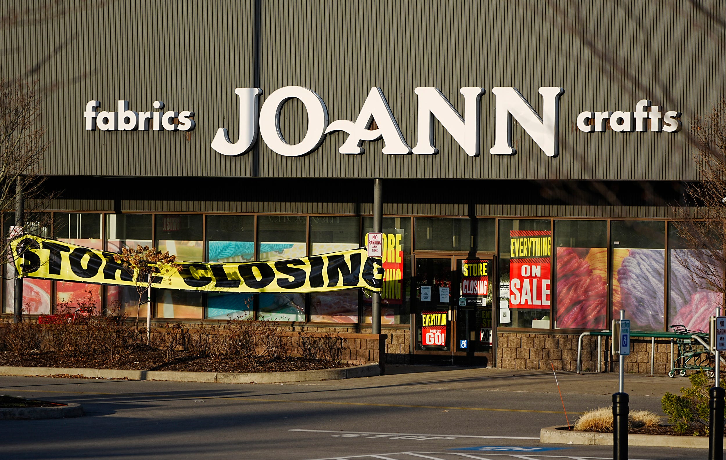 Joann store closures: Watch out for scammers in company's final days