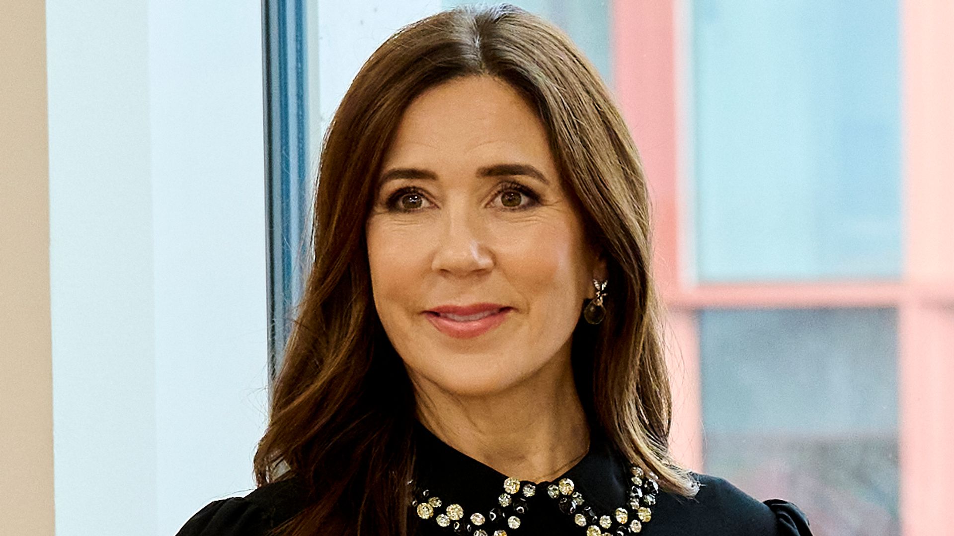 Queen Mary sparks reaction with rarely-pictured 'wild' country home