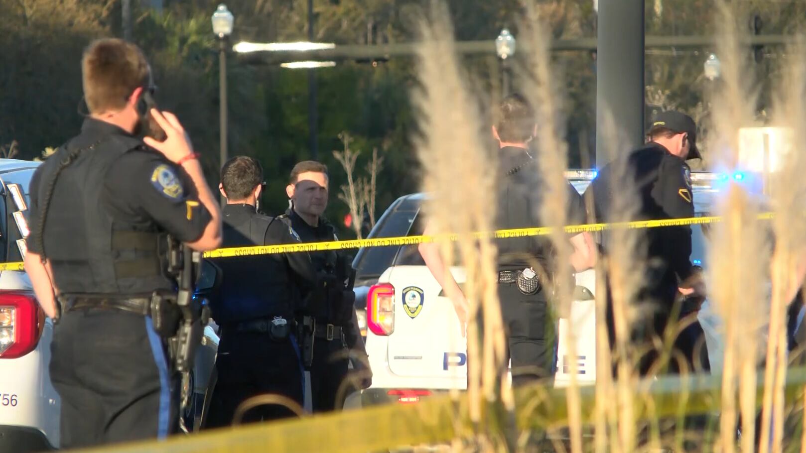 Man shot after stabbing police officer near South Carolina bank ...