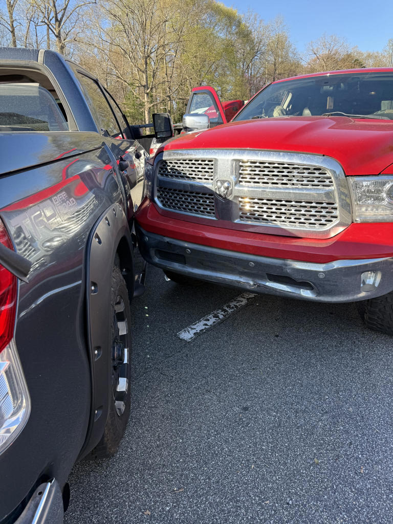 Multi-car crash shuts down part of I-85 near Gastonia