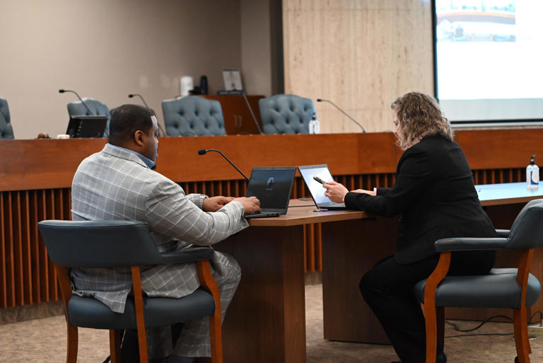 5 members absent from South Bend Police Review Board meeting; complaint ...