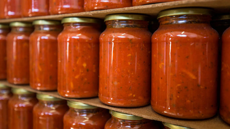 Make Store-Bought Pasta Sauce Taste Better With An Ingredient You ...