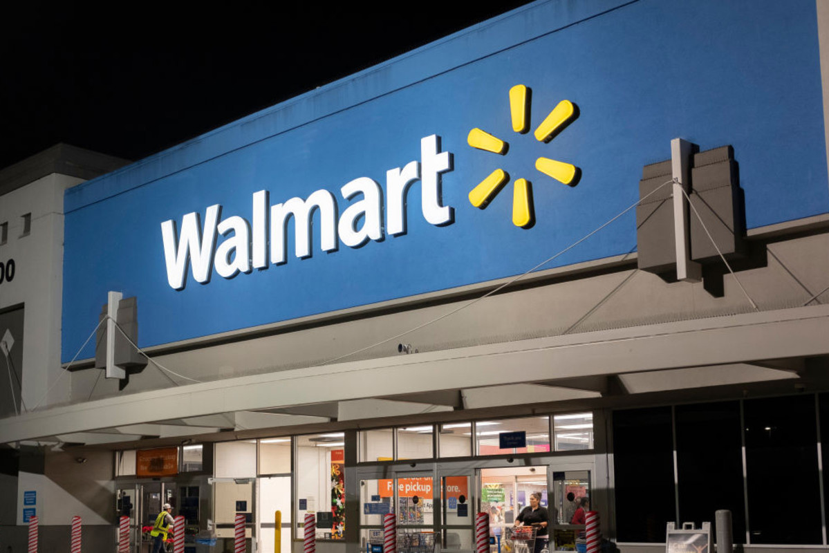 Cats 'Absolutely Love' This Walmart Cat Tree, and It's Now on Sale for ...