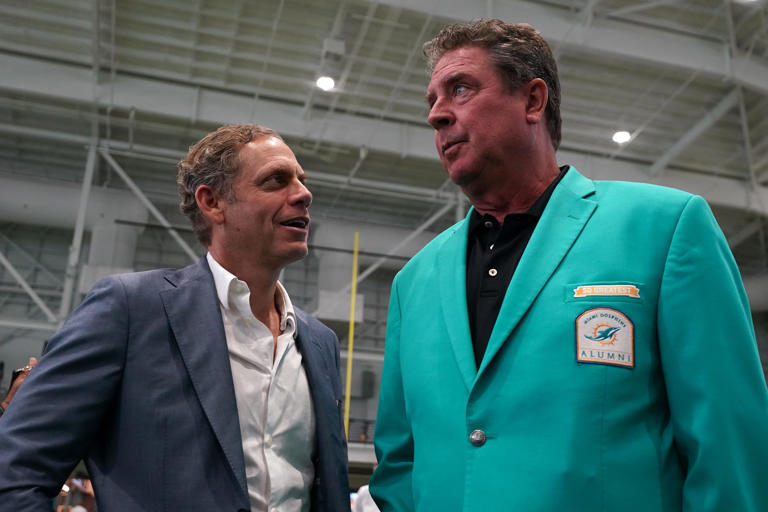 Miami Dolphins vice chairman Bruce Beal buying minority stake in Boston ...