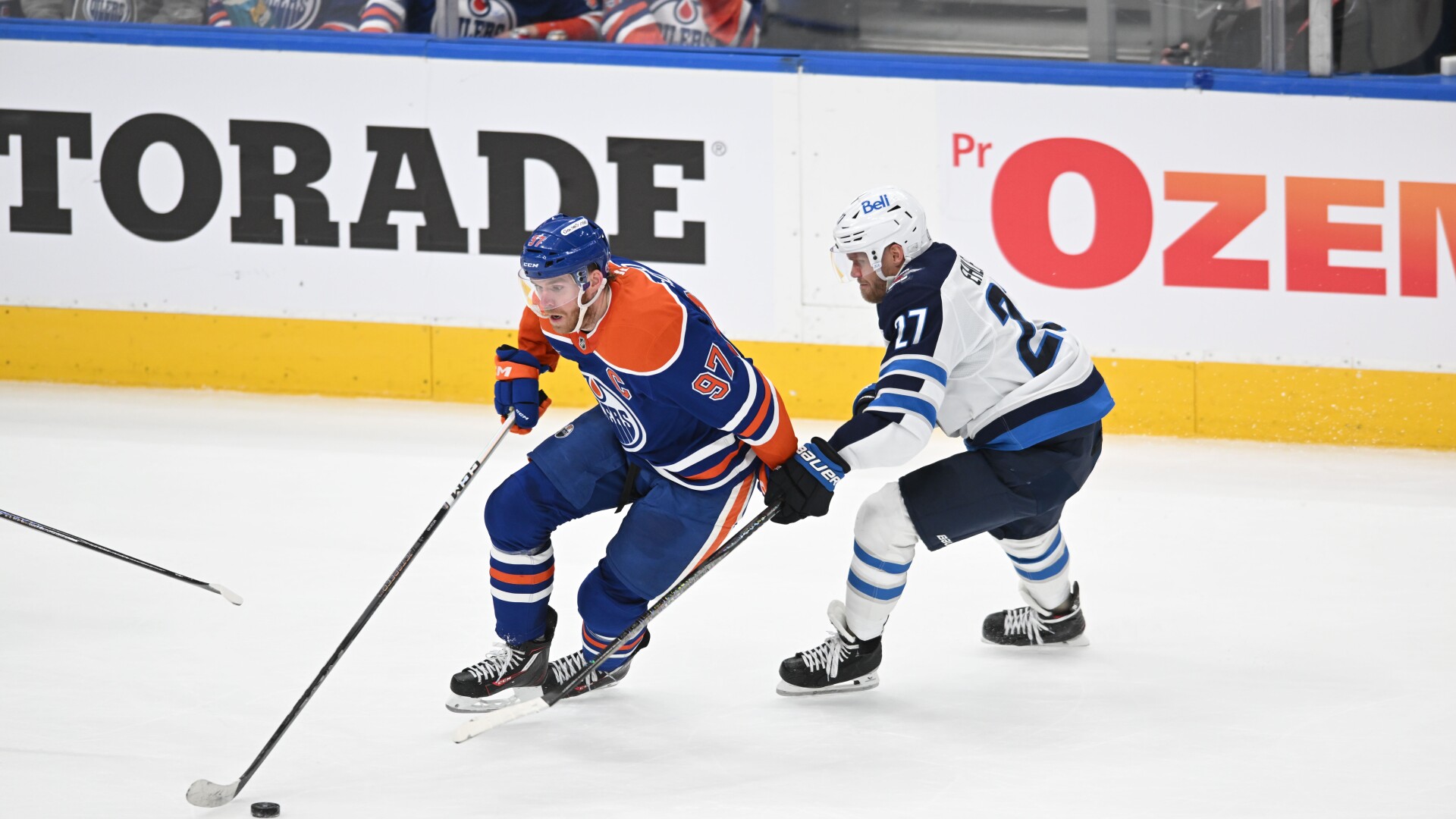Oilers captain Connor McDavid misses 3rd period against Jets due to ...