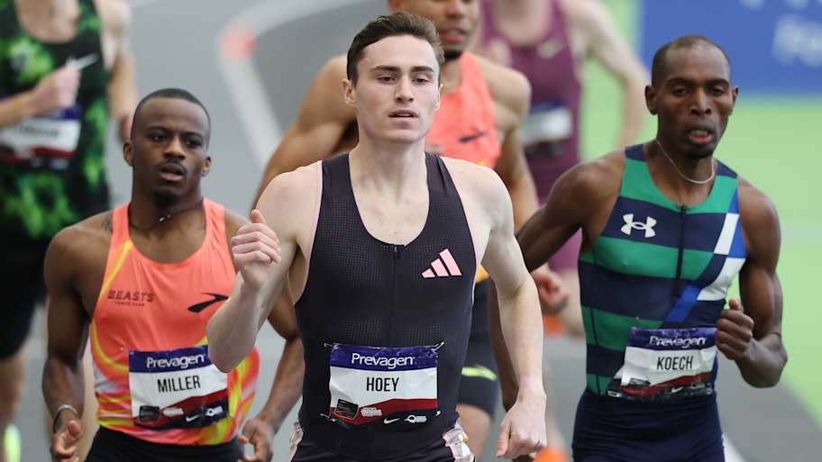 Josh Hoey cruises to 800m semifinals in Nanjing