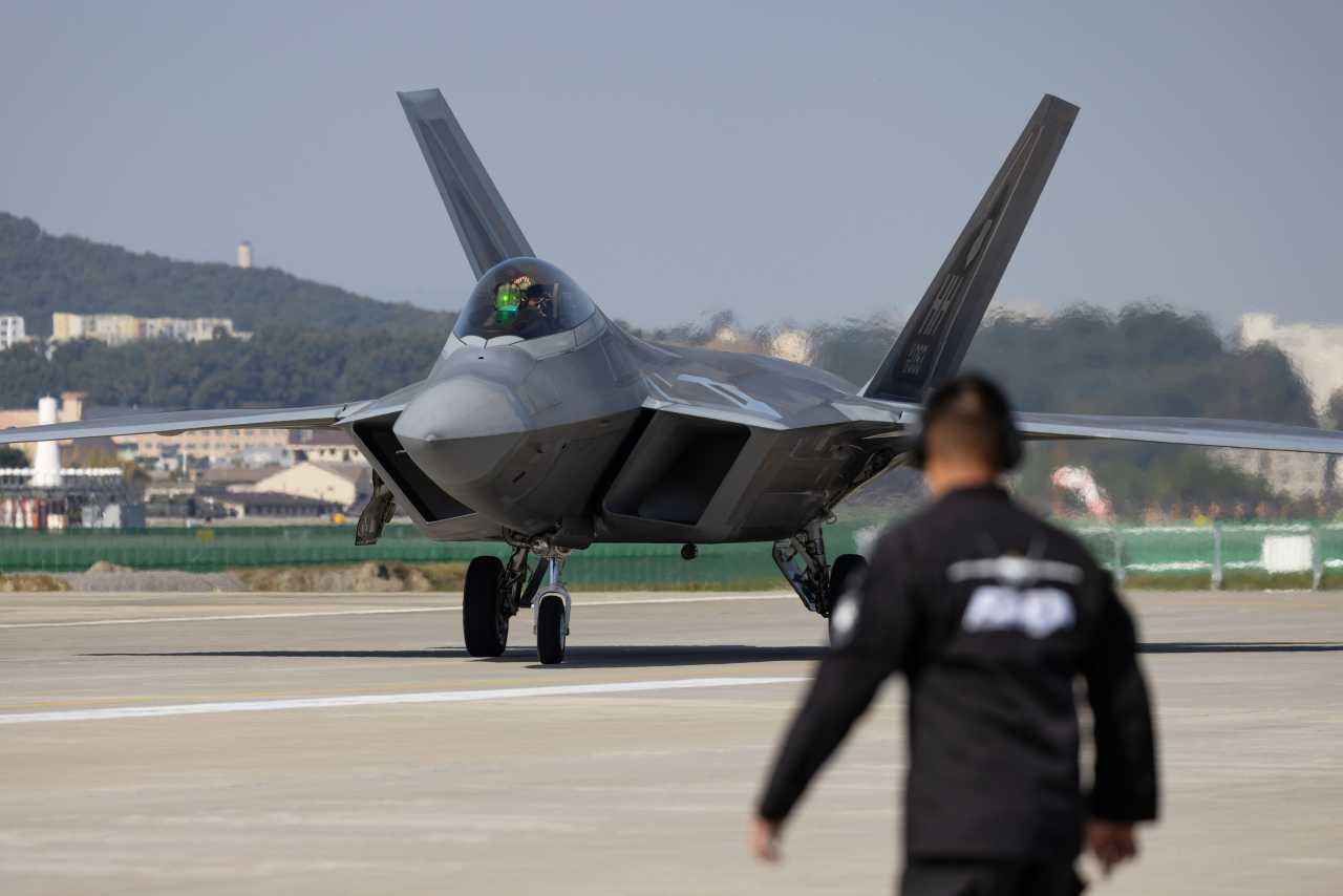 Lockheed Stock Dropped, Boeing Popped on News of New Jet Fighter