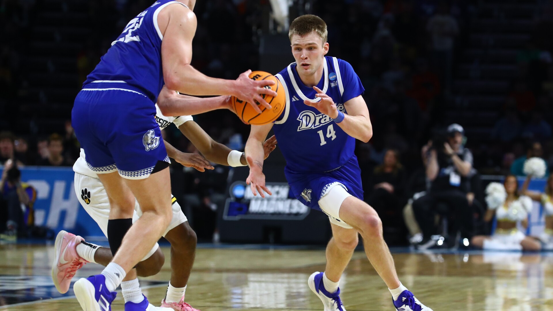 Drake vs. Texas Tech Prediction: Odds, Expert Picks, Betting Trends ...