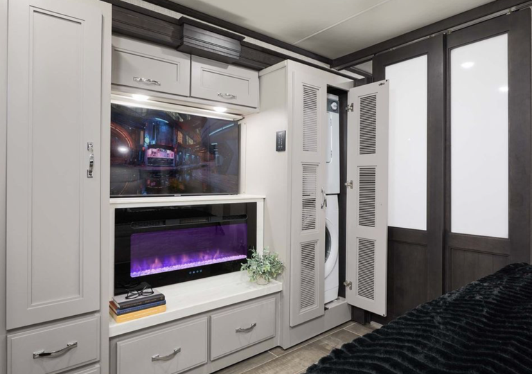 This Year's Tricked-Out Luxury RVs Are Officially Nicer Than My House ...