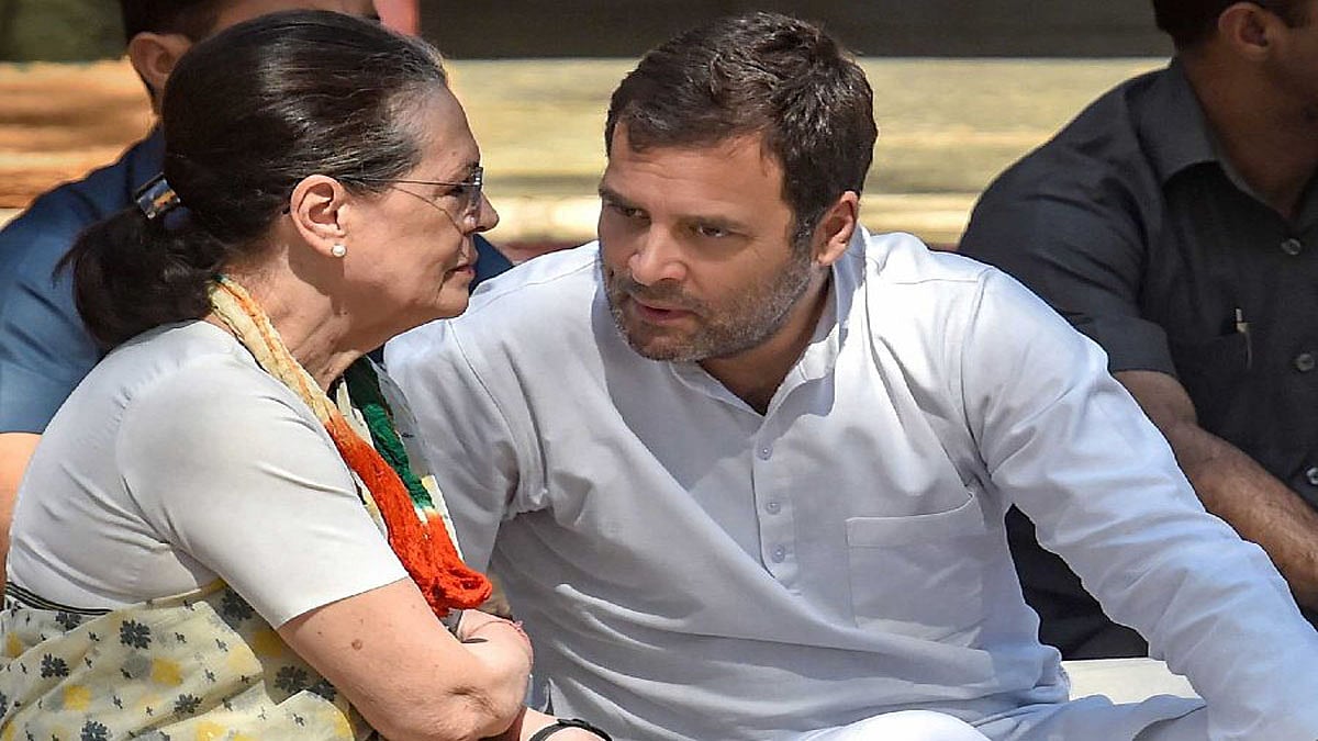 Sonia, Rahul Gandhi to attend CWC meeting in Ahmedabad on April 8
