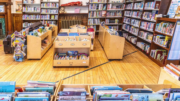 U.S.-Canada tensions: How a tiny Quebec-Vermont library found itself ...