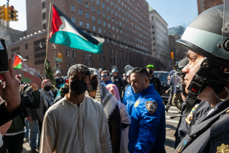 College Students Are Sharing How It Feels To Live In Fear Of Expulsion ...