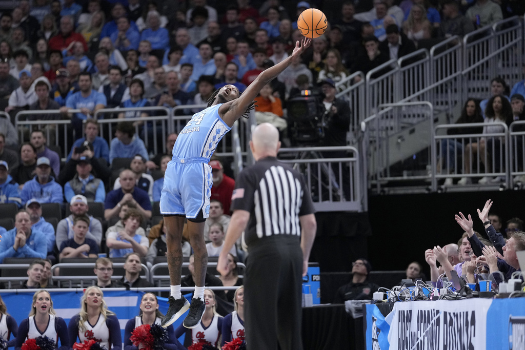 North Carolina's Jae’Lyn Withers leaves March Madness game against Ole ...