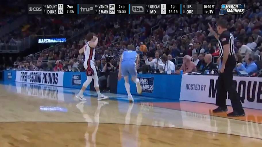 Kevin Harlan Calling His Own Basketball Deflection During UNC-Ole Miss ...