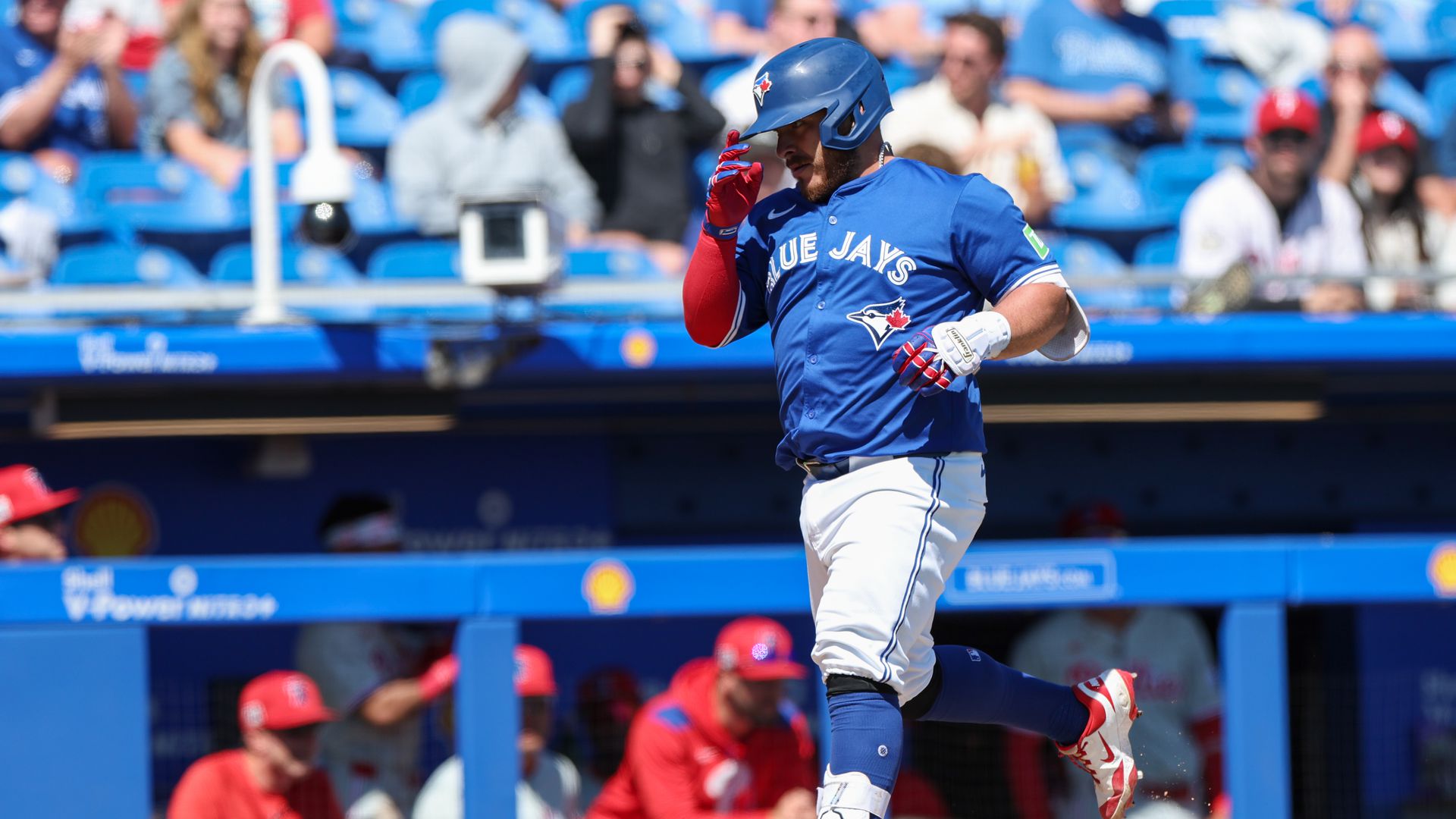 Jays Beat Phillies 11-7