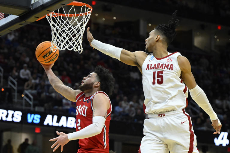 Mark Sears and Alabama survive scare and beat 15th-seeded Robert Morris ...