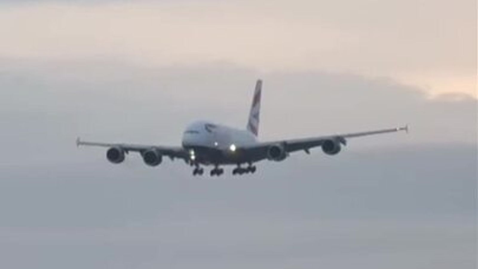 First flights land at Heathrow