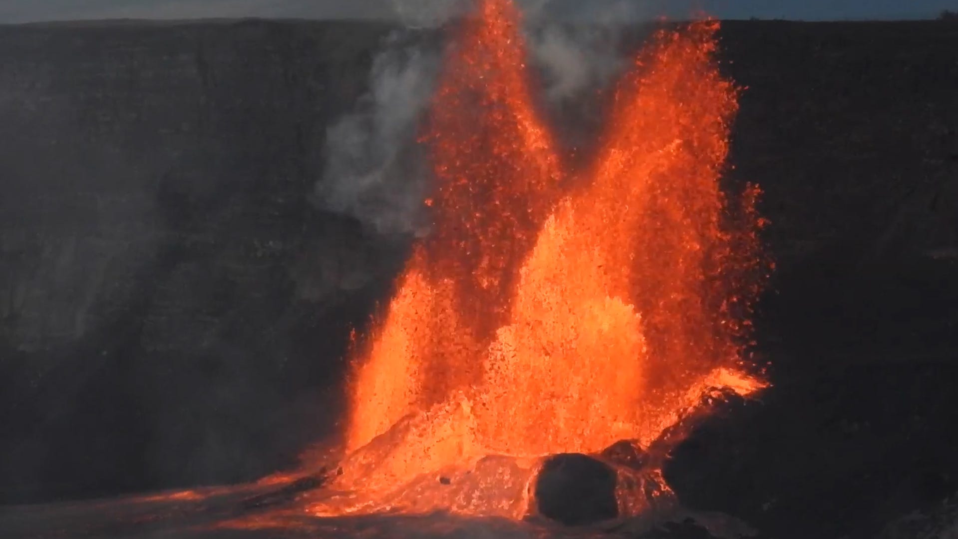 Hawaii’s Kilauea volcano eruption shoots lava up hundreds of feet high