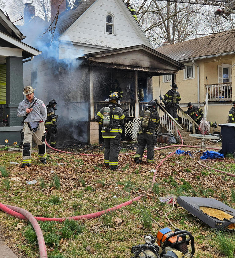 Kansas City firefighters rescue cats, dogs from burning house
