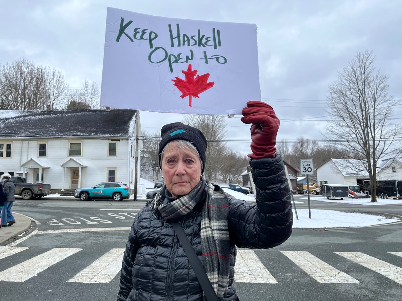 U.S. limits Canadian access to iconic Stanstead, Que., border ...