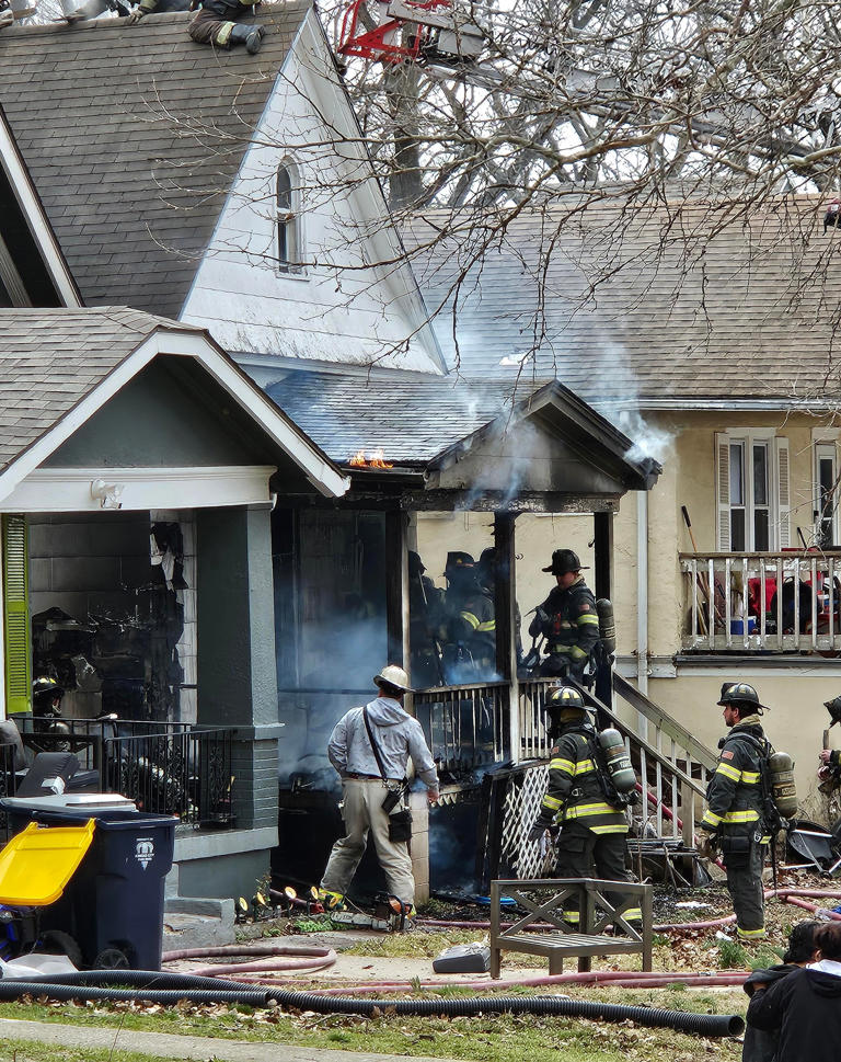 Kansas City firefighters rescue cats, dogs from burning house