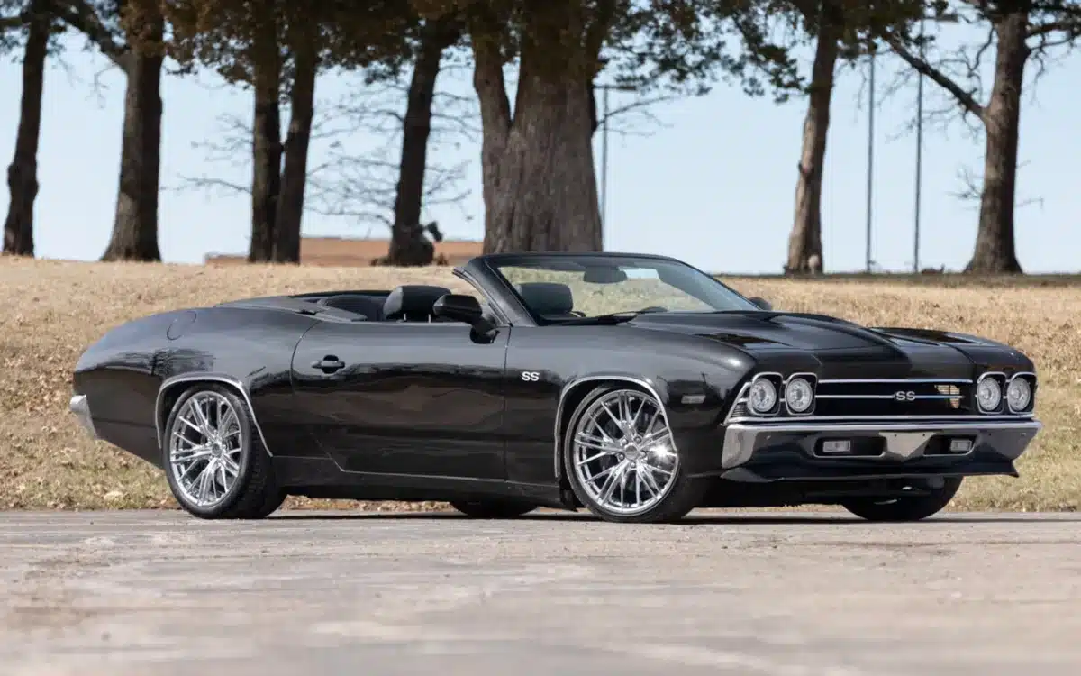 Custom 2015 Camaro Transformed Into a 1969 Chevelle After 2,000 Hours ...