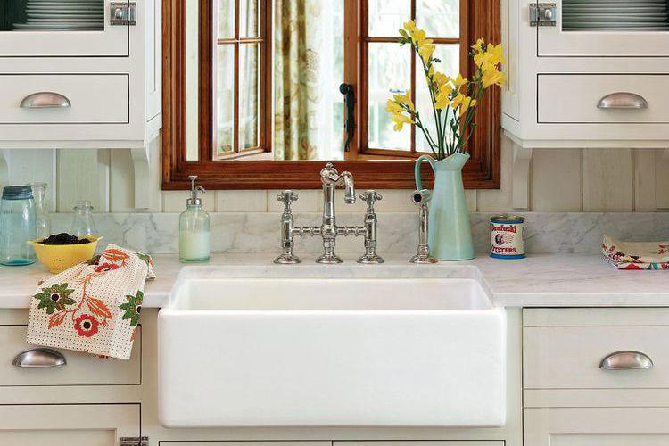 How to clean a porcelain sink without damaging the finish