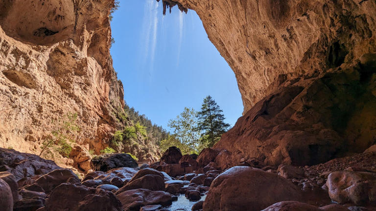 An Arizona State Park With The World's Largest Natural Travertine ...