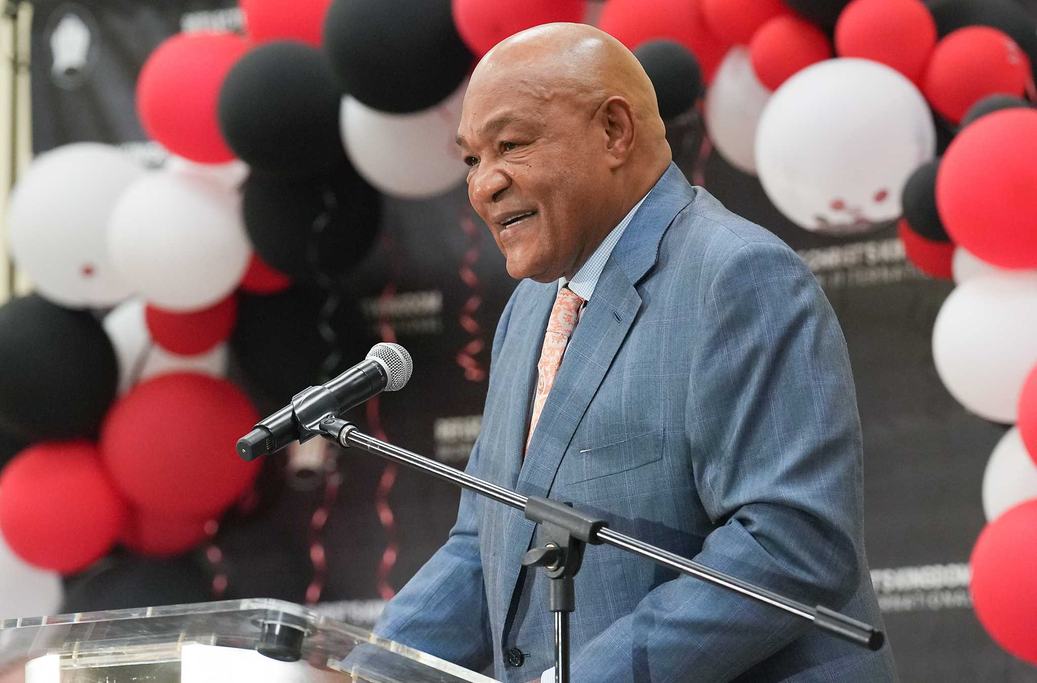 Former heavyweight champion George Foreman to be honored with memorial ...