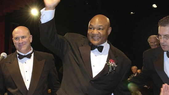 George Foreman dies: Boxing legend's ‘buddy' photo with Donald Trump ...