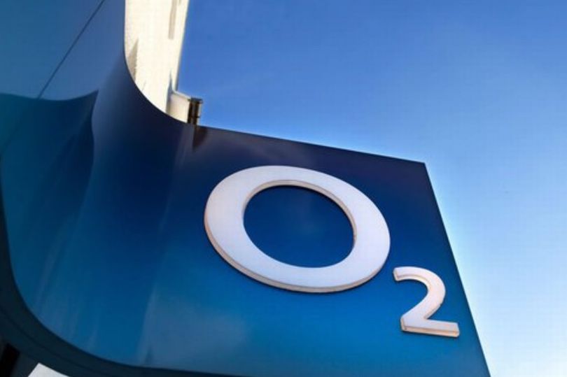 O2 urges mobile customers to 'stay safe' and arms them with 'information'