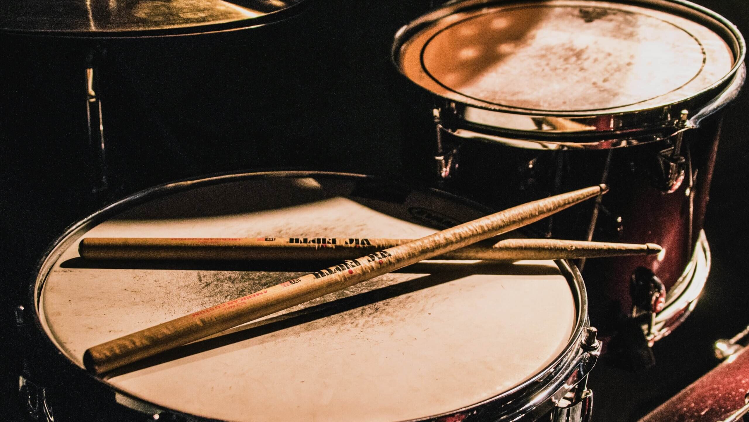 From Beginner Beats to Advanced Grooves: Your Guide to Drums Education